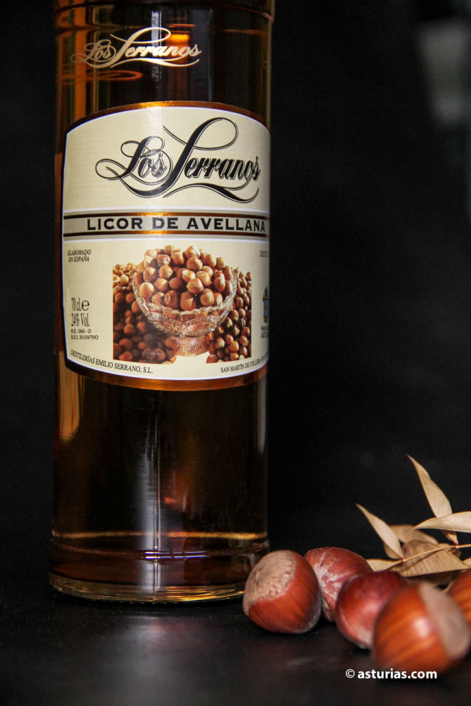 Licor de Avellanas los Serranos | asturias.com
